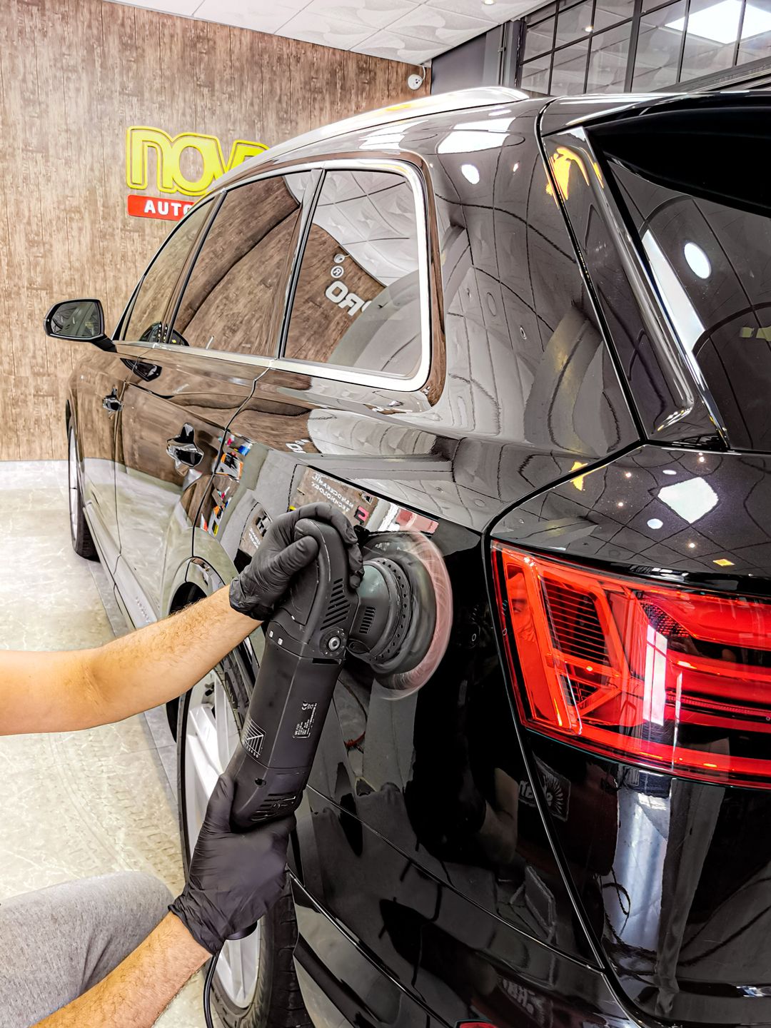 Lustrage et polissage à Marrakech, Rénovation Peinture Carrosserie ...